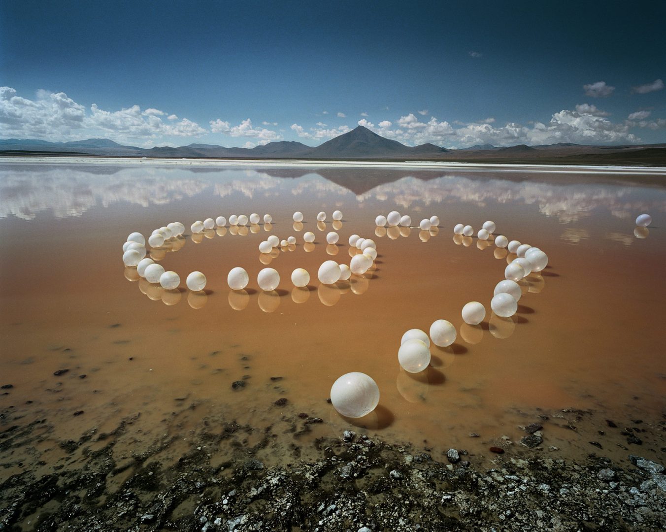 Il surrealismo "reale" di Scarlett Hooft Graafland