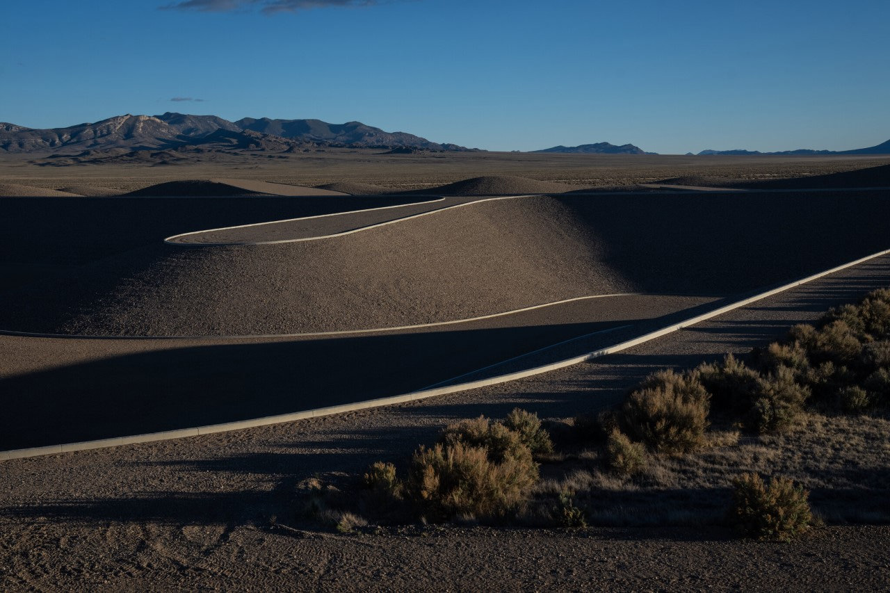 La città utopica di Michael Heizer, nel deserto del Nevada, apre ...